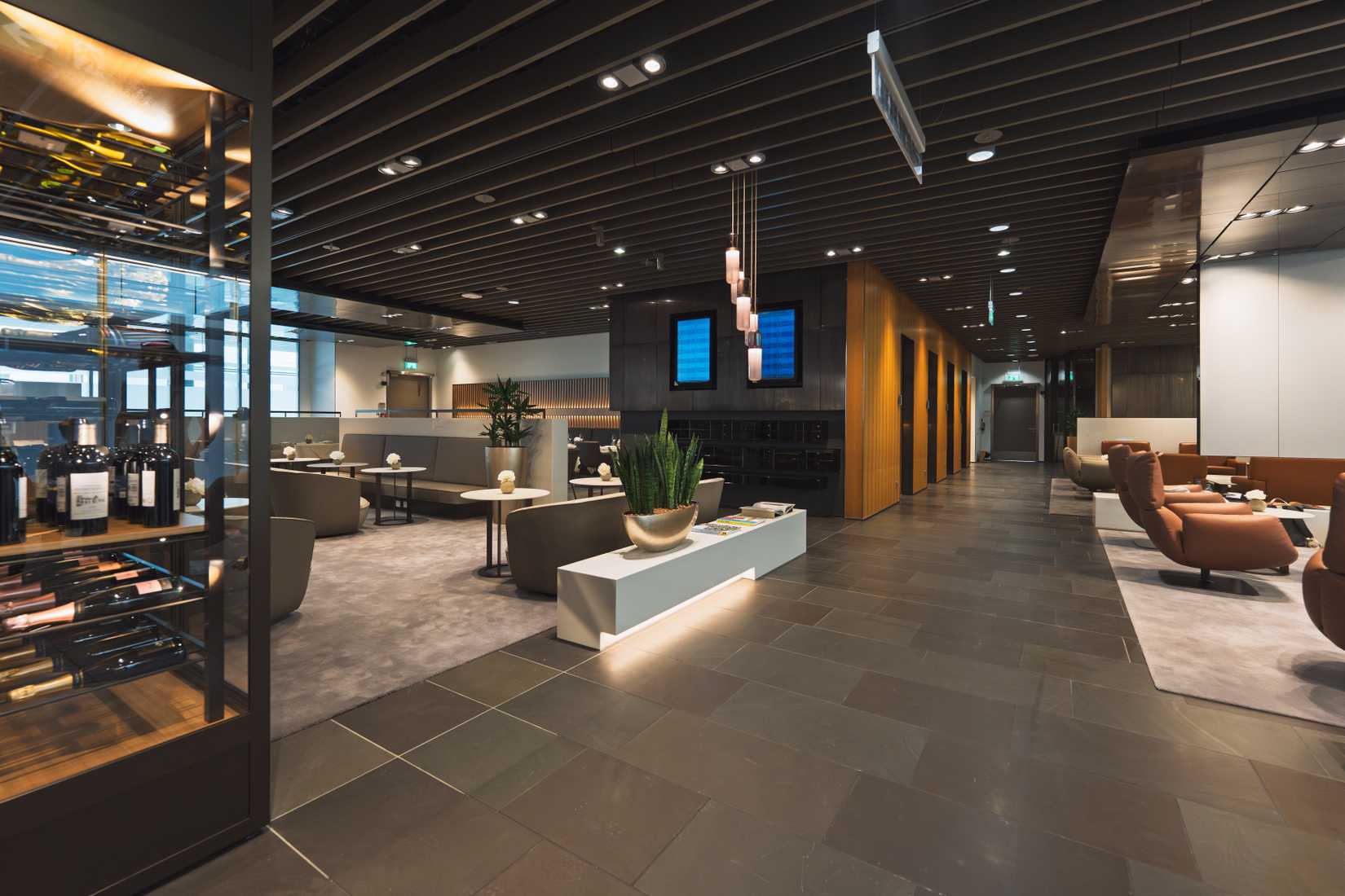 This Airline Has The World’s Most Comfortable First Class Lounge In 2025