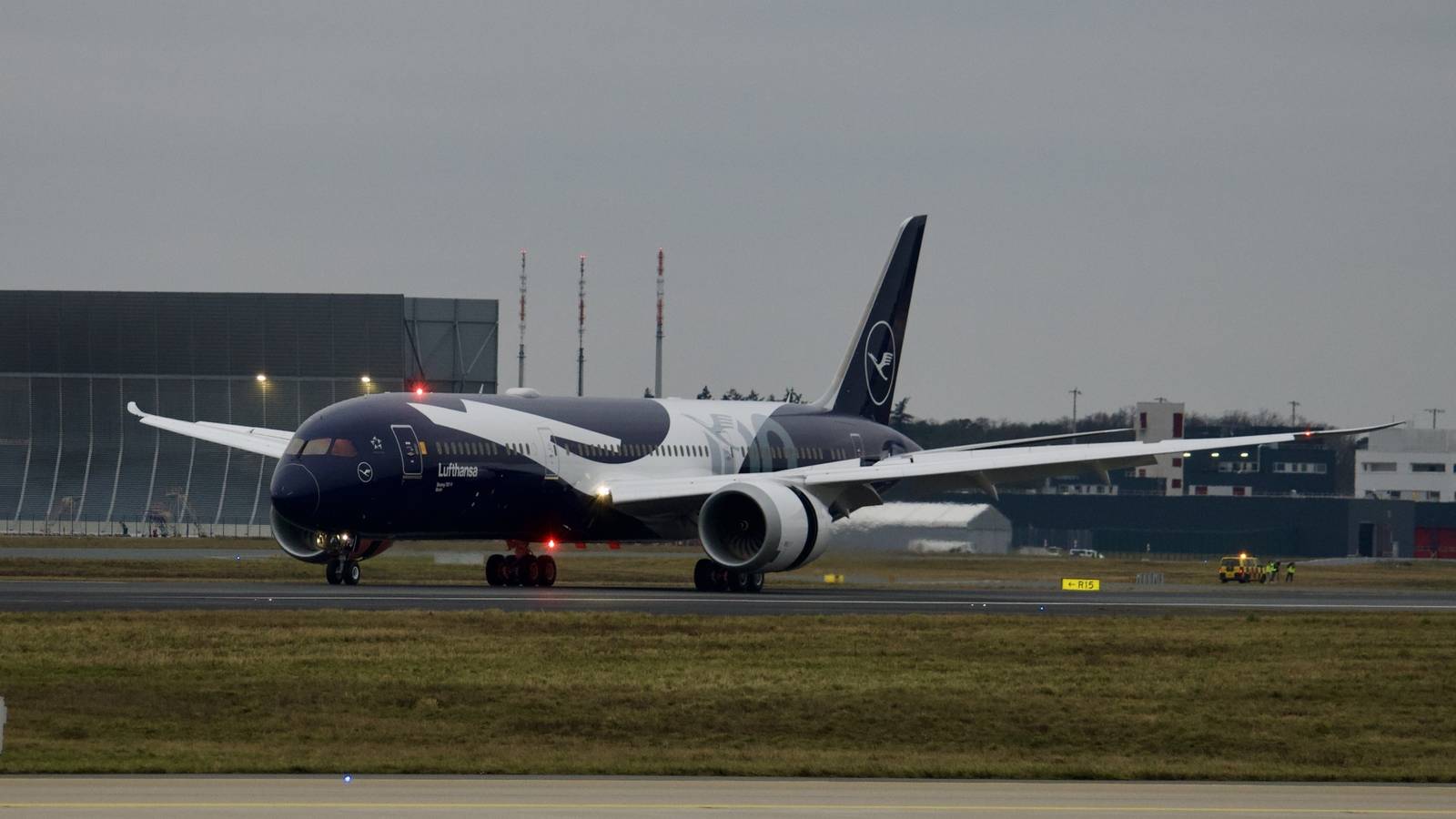 In Photos: Up Close With Lufthansa's New "100 Year" Boeing 787