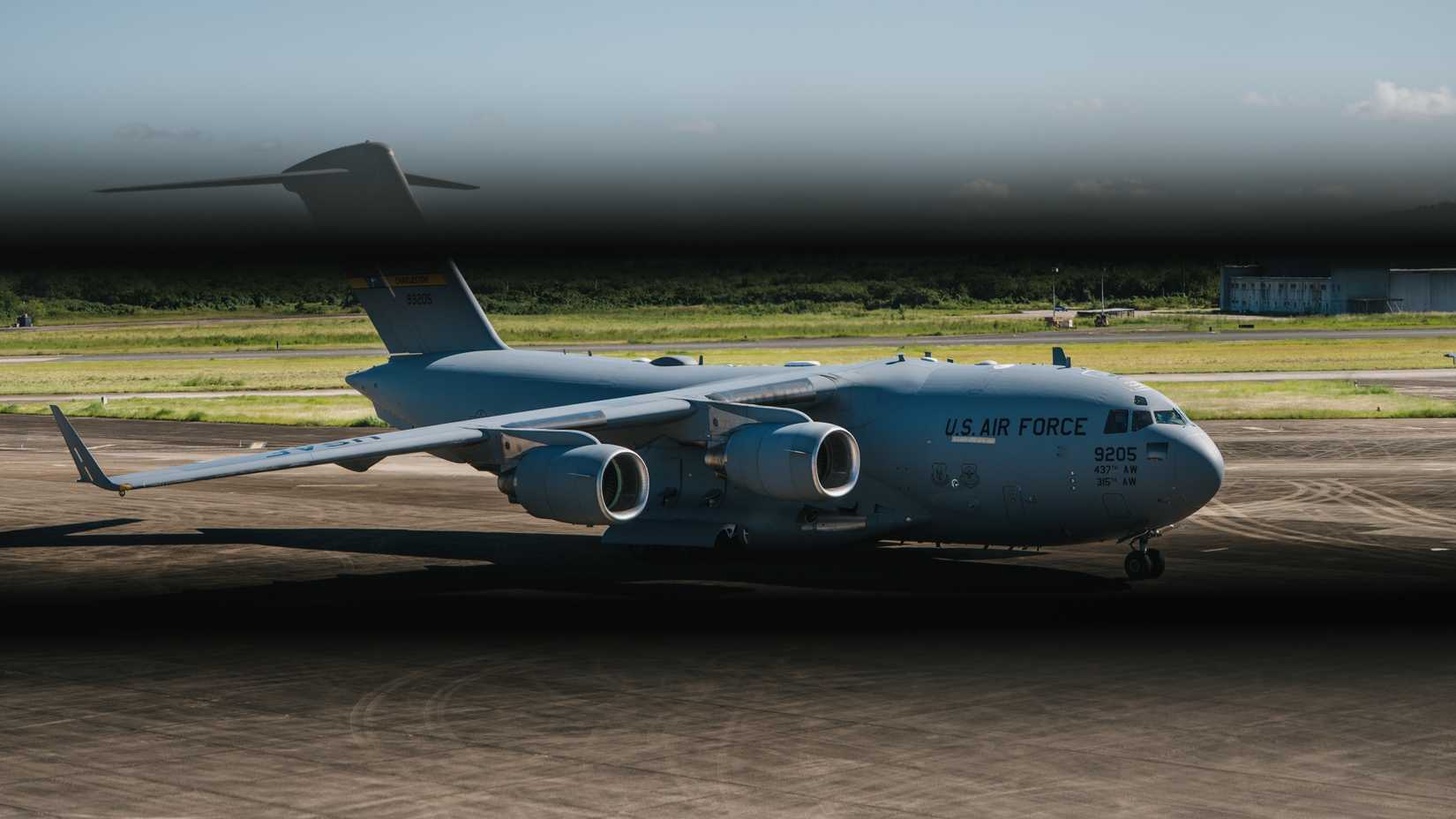 Does The C-17 Globemaster Have The Same Engines As The Boeing 757?