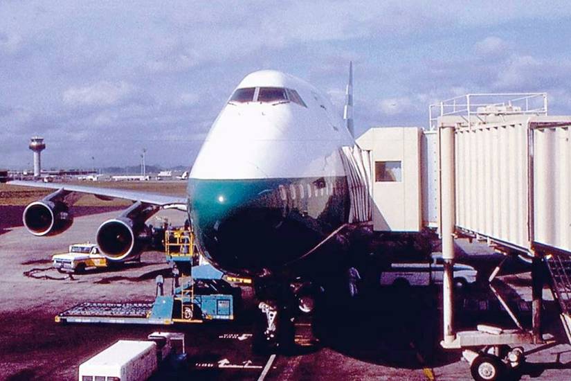 Retro Livery: Cathay Pacific Revives "Lettuce Leaf Sandwich" On A350 ...