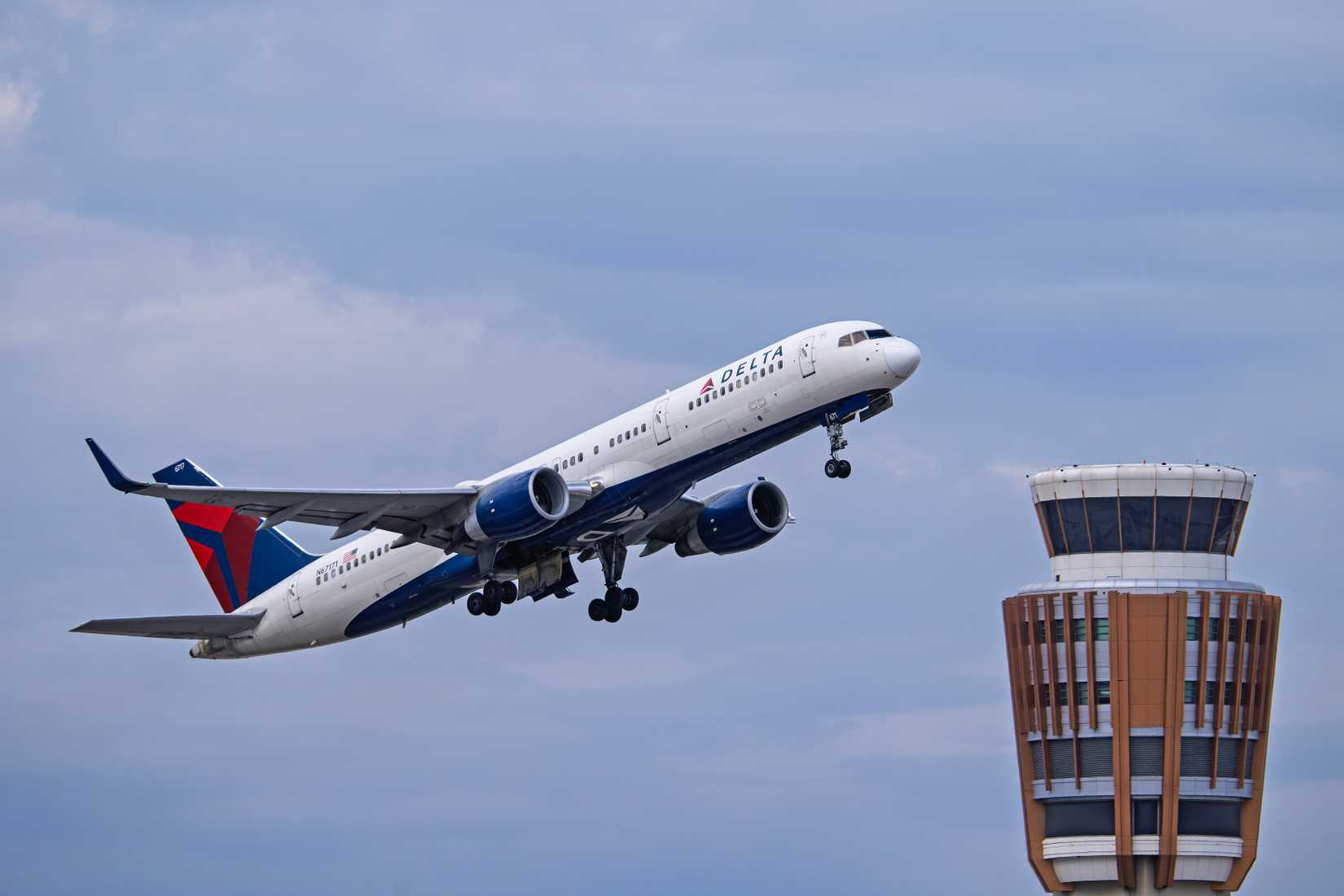 Delta Air Lines Expects $200 Million Loss From Government Shutdown