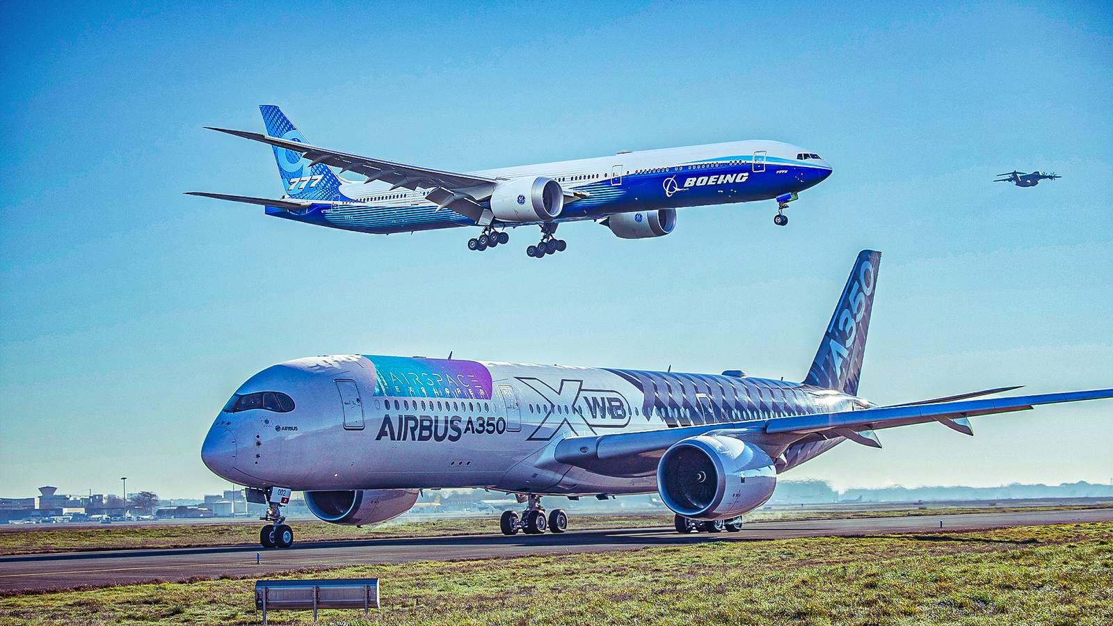 Here’s How Much Bigger The Boeing 777X Is Compared To The Airbus A350