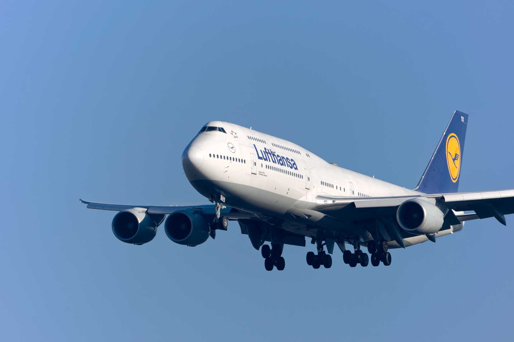 Why Lufthansa's Boeing 747-8s Are Perfect For The US Air Force