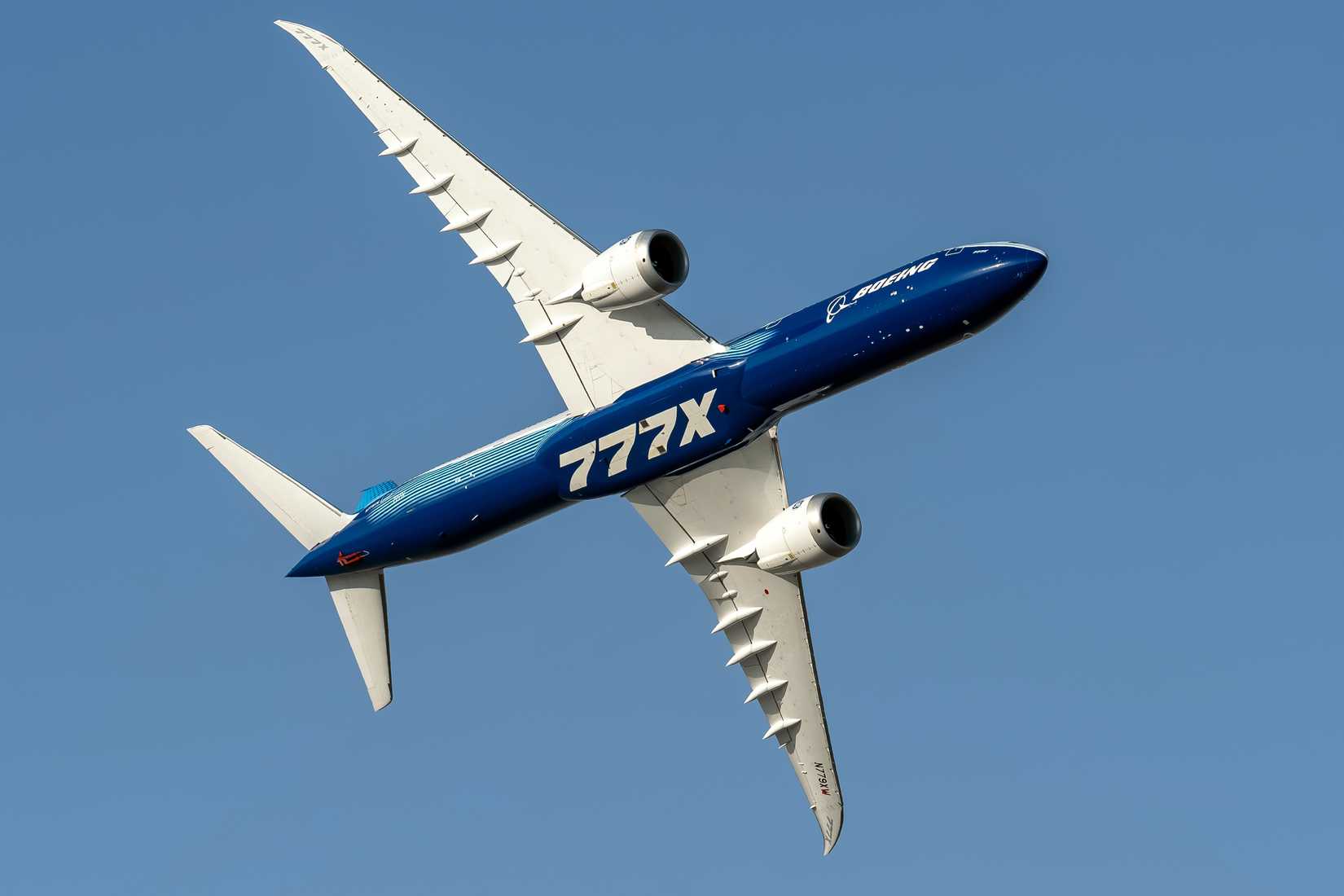 Automatic? Boeing Test Pilot Explains How The 777X’s Folding Wings Work