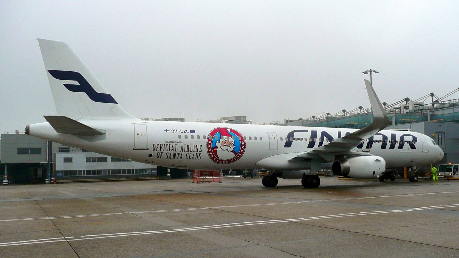 December Is Here: What's Your Favorite Festive Airline Livery?