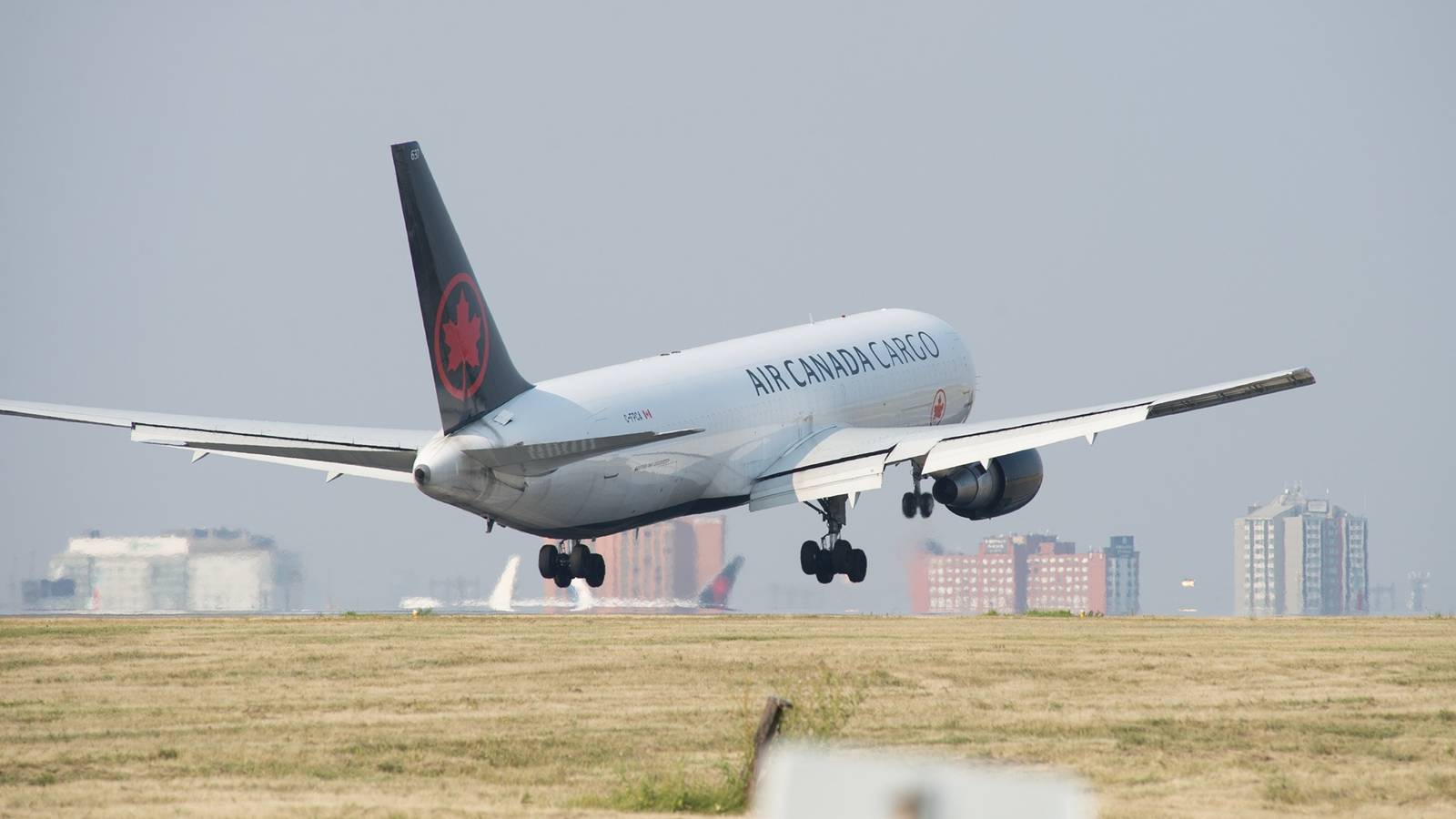 Why Did Boeing Build The 767 With Forward-Tilting Gear?