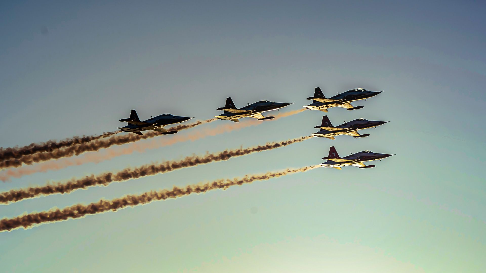 How Can Military Pilots Transition To Commercial Flying?