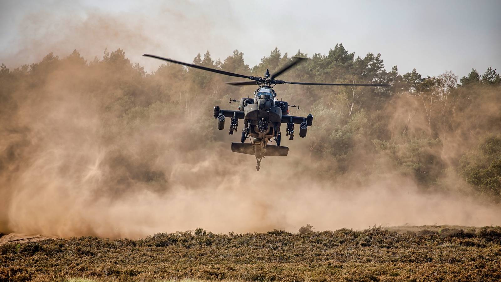 Boeing Lands $2.7 Billion Contract To Support US Army Apache Helicopters