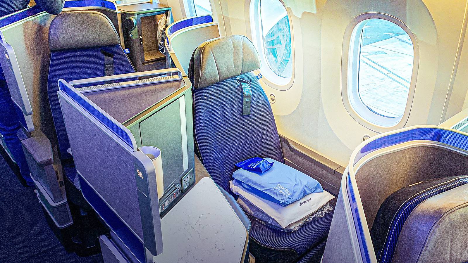 Here's How Much A Polaris Business Class Seat On United's Boeing 787 ...