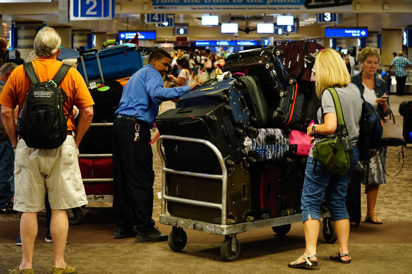 Raw Meat Spills Onto Baggage Carousel At Phoenix Sky Harbor ...