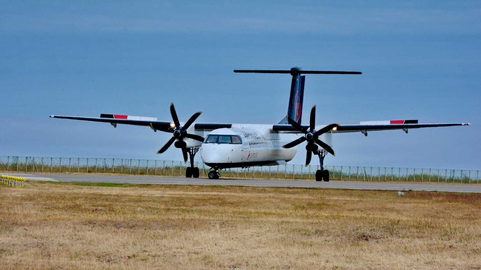 Air Canada Dash 8 Seat Map: Cabin Layout and Seat Dimensions