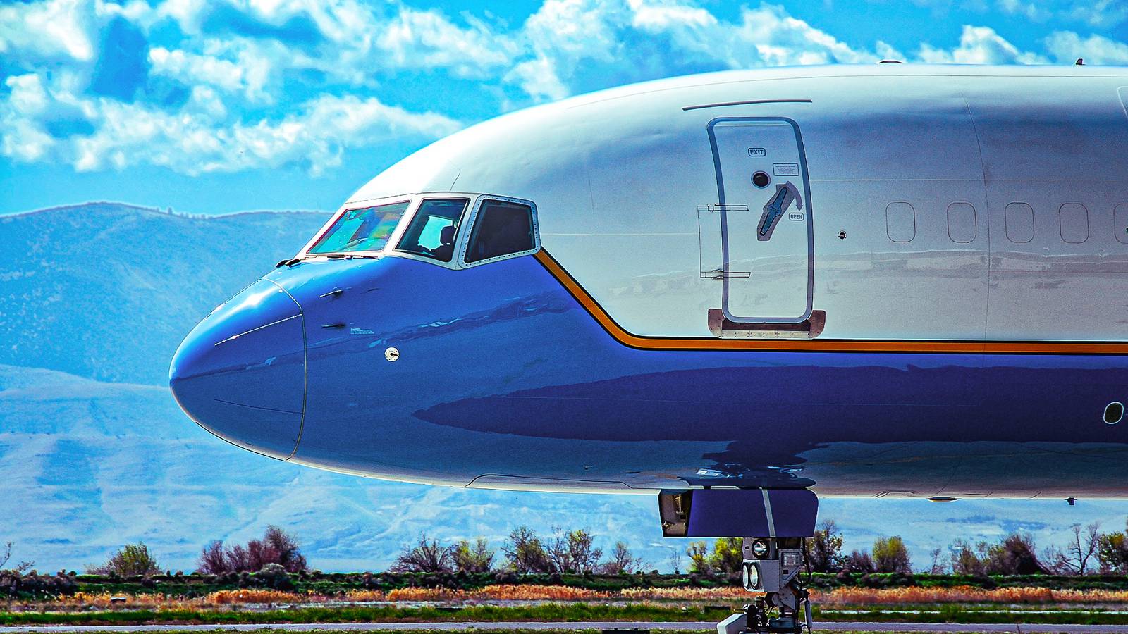 The Striking Differences Pilots Notice Between The Boeing 757 & 767