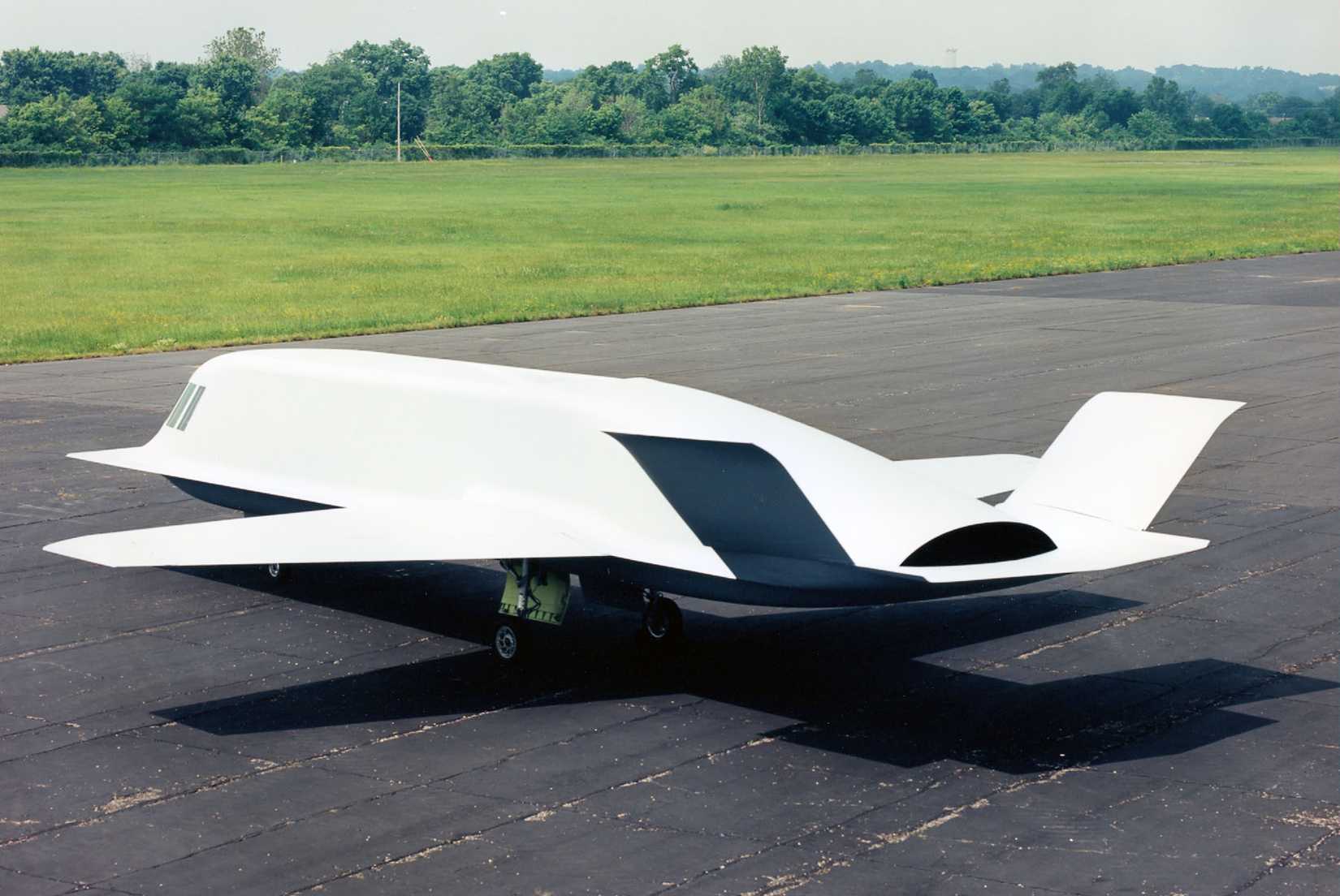 Why The B‑2 Spirit Is The 1st Stealth Bomber Of Its Kind