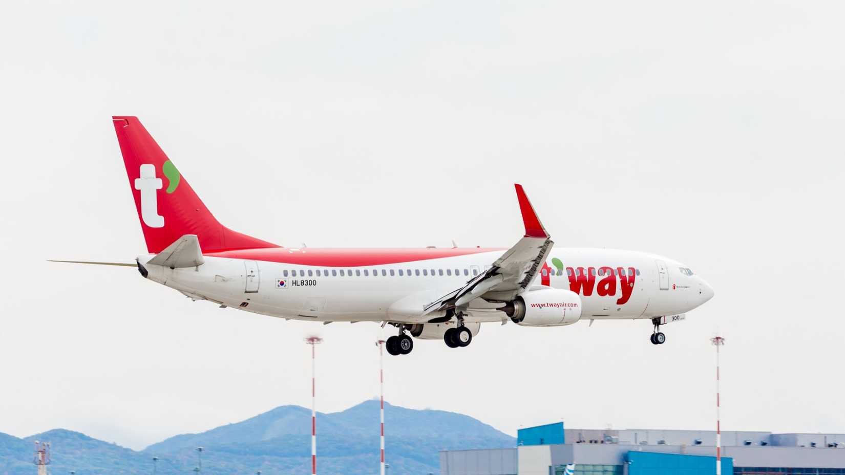 Airlines Face Pressure To Ban Power Banks After Multiple In-Flight Fires