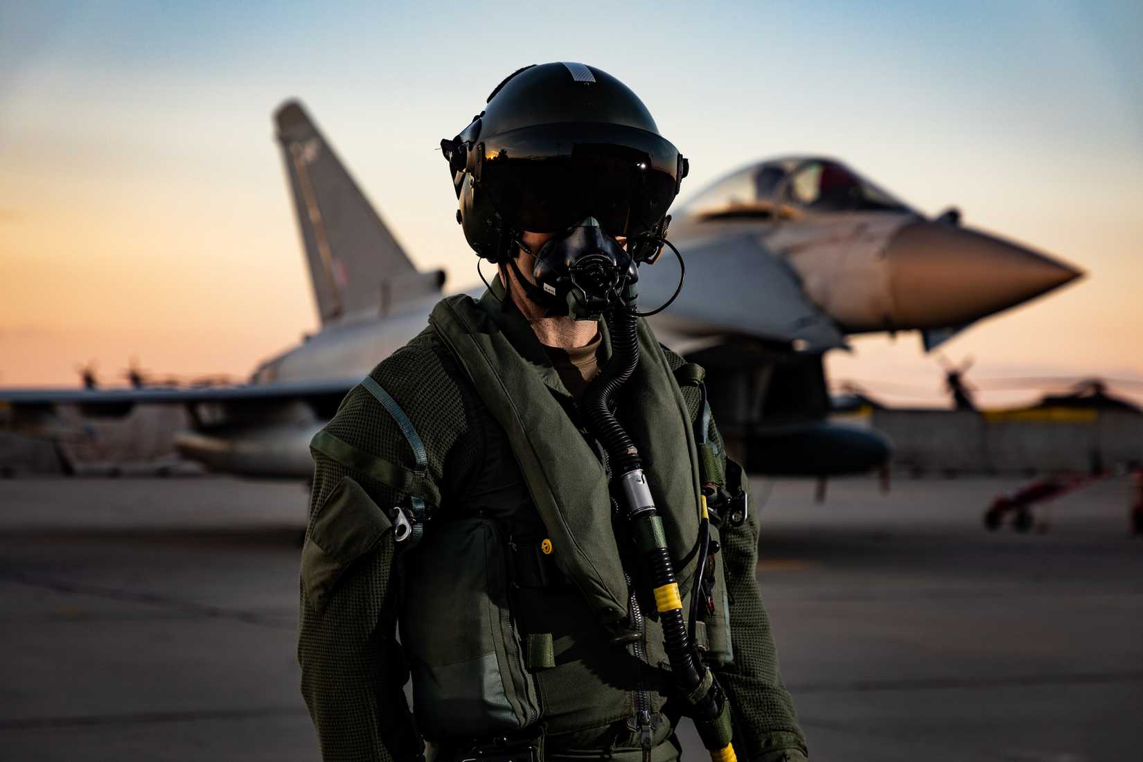 How Much Do Royal Air Force Fighter Jet Pilots Make?