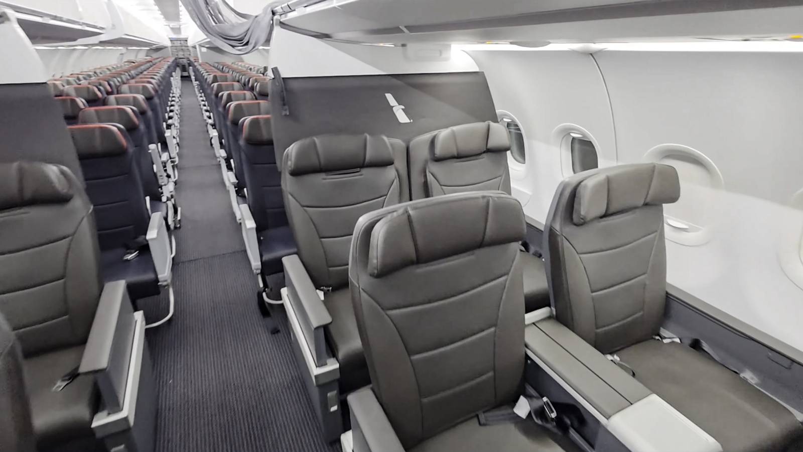 Why Does American Airlines Upgrade Pilots To First Class Before Paying ...