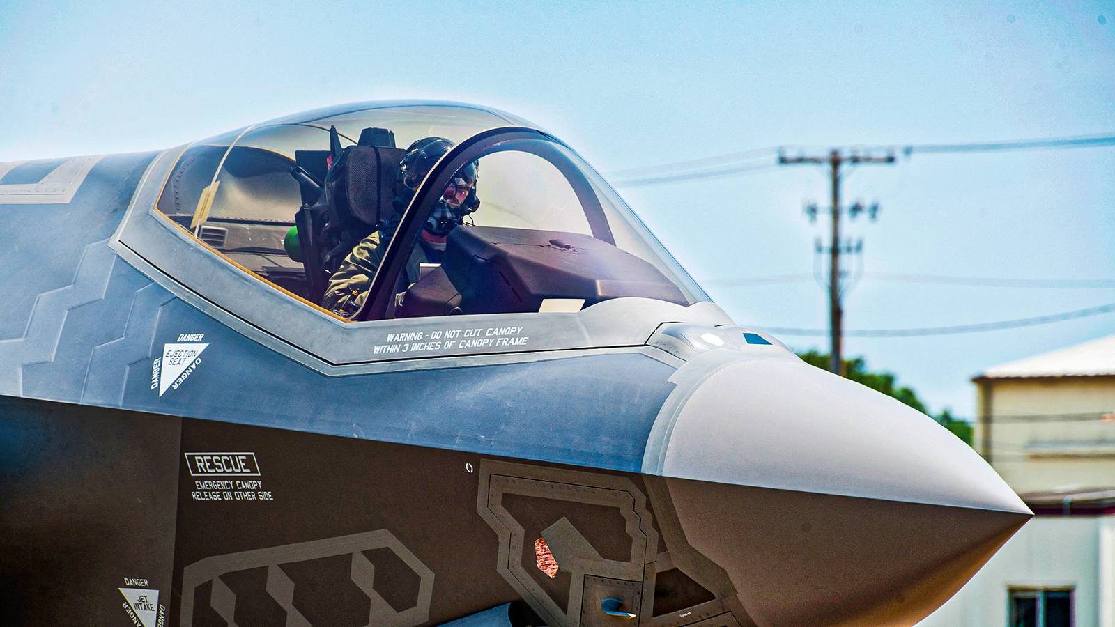 Inside The F-35's Cockpit System