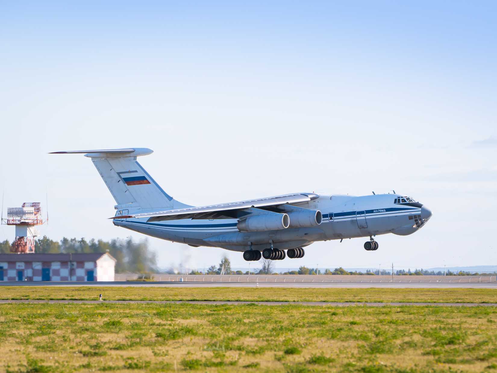 7 Largest Military Aircraft In Service
