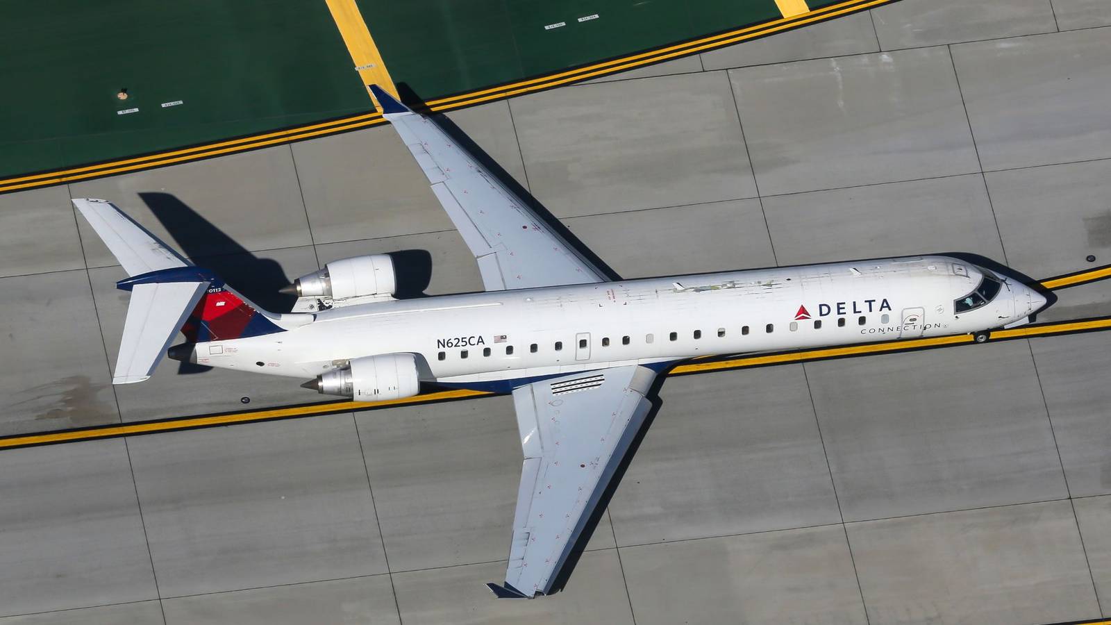 Delta Air Lines Holds Flight For Nearly An Hour For Late Passenger ...