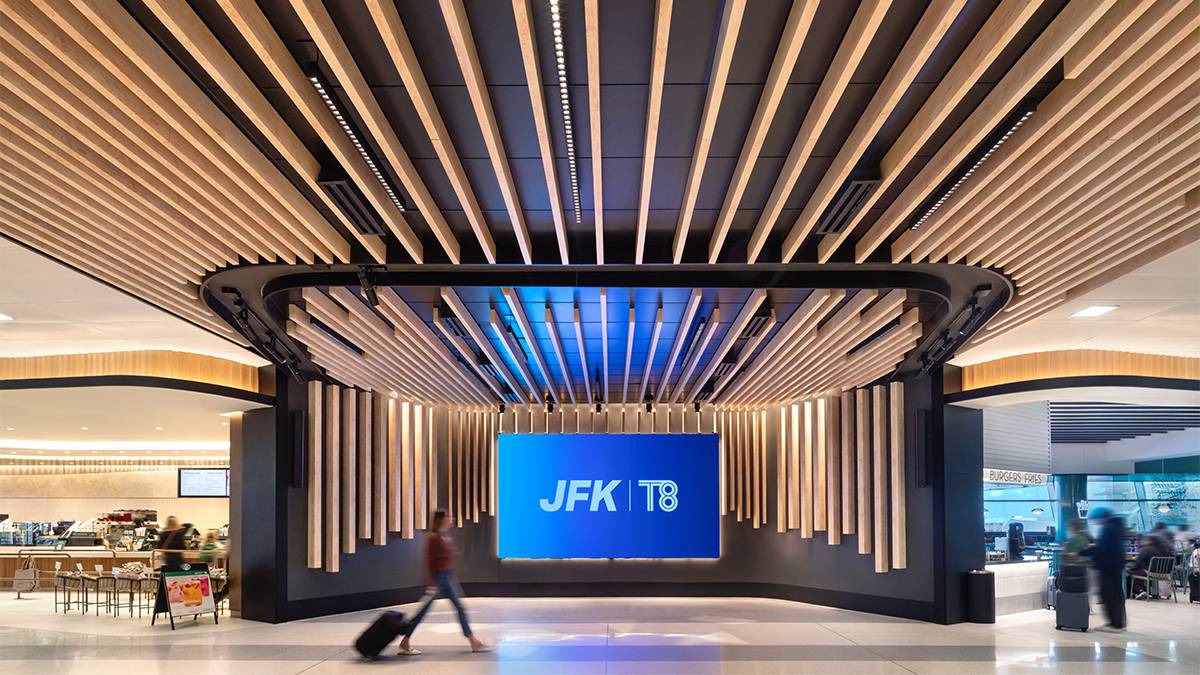 American Airlines Expands New Grab & Go Lounge Concept With 3,700 ...