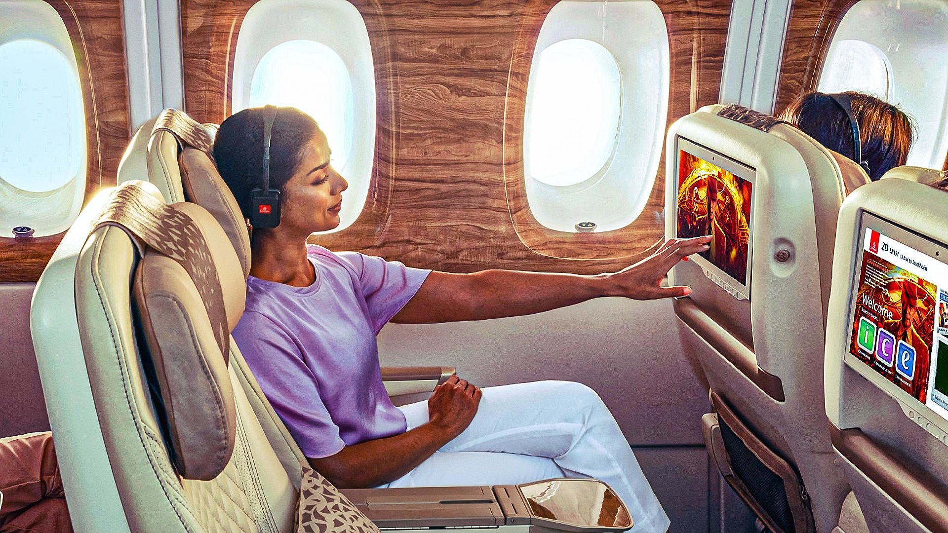 The New Inflight Entertainment System That Emirates Passengers Are ...