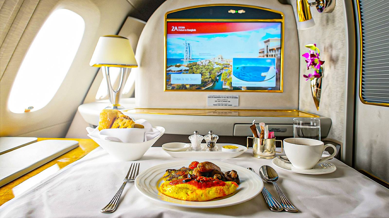 Here's How Much A First Class Ticket On Emirates' Airbus A380 Actually ...