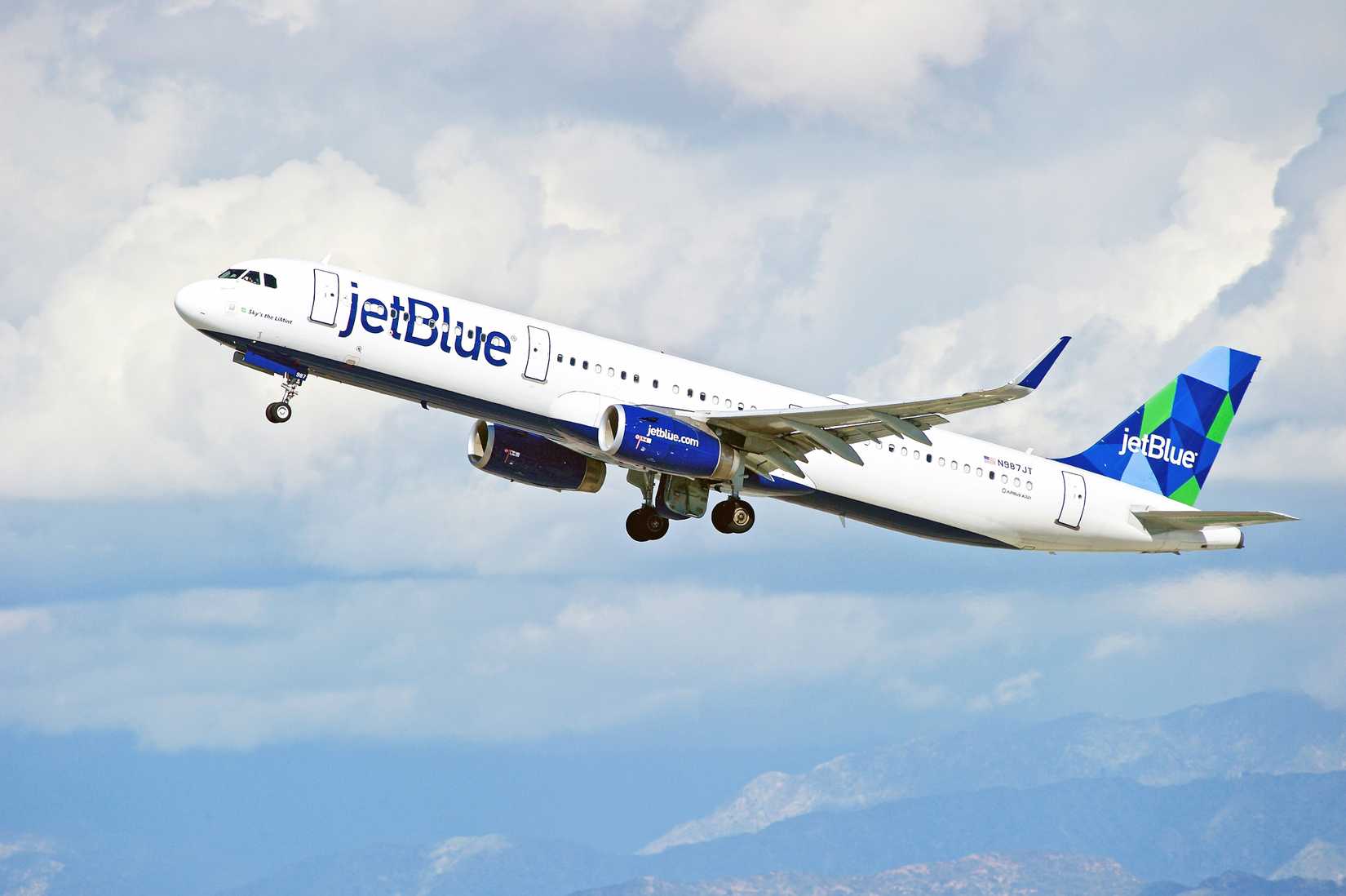 Inside JetBlue’s Plan To Survive The 2026 Iran Crisis Fuel Spike