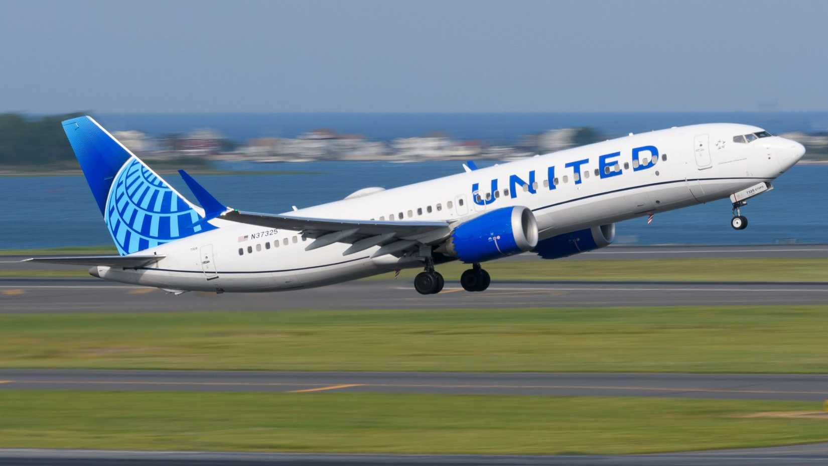 United Airlines’ Boeing 777-200 Flights From San Diego Won’t Return ...