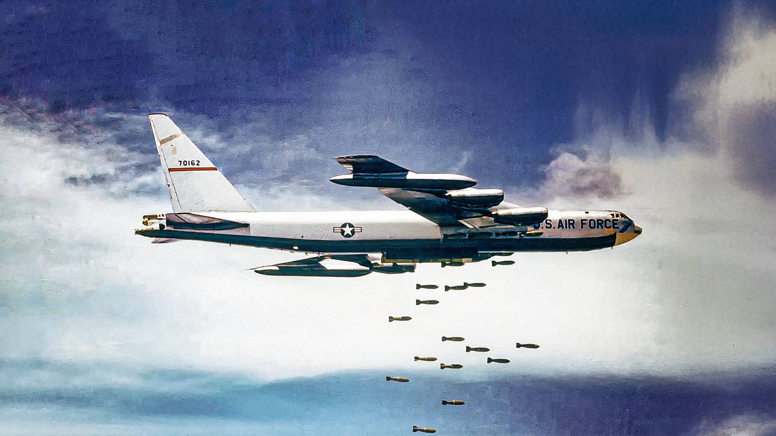 The Real Reason The US Air Force Is Still Flying B-52s Built Before ...