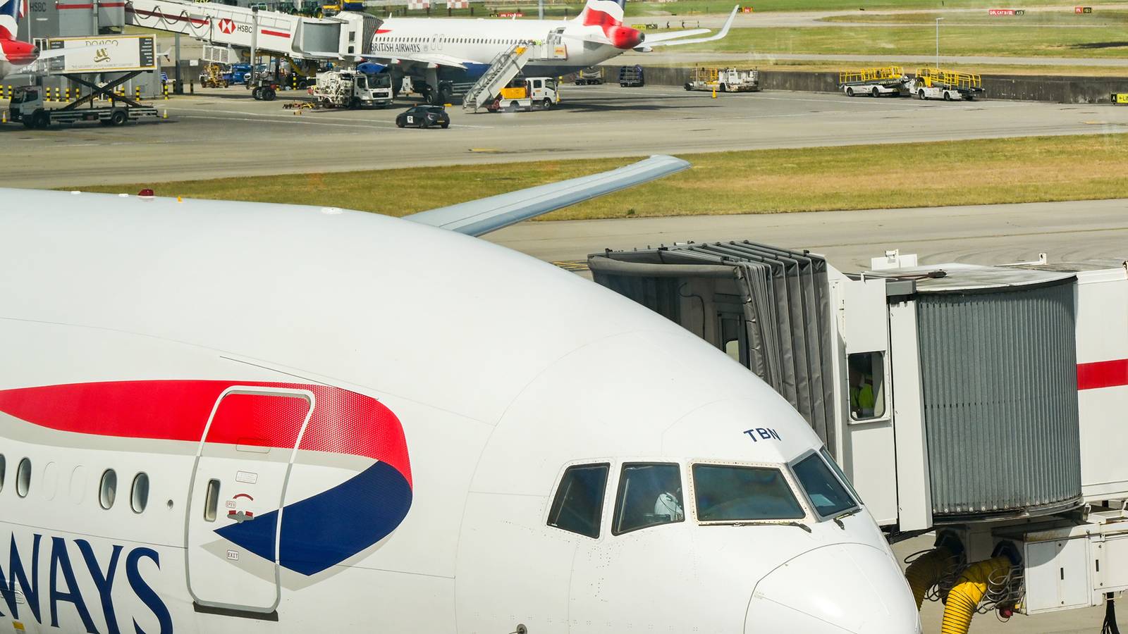 Not Again: Rookie British Airways Attendant Triggers 777 Slide, Costs ...
