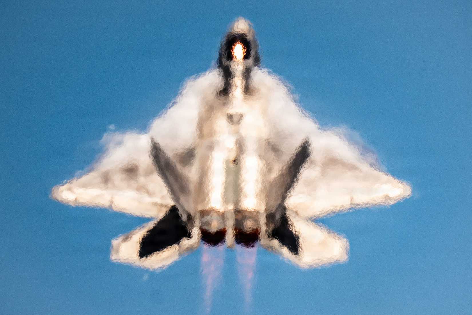 Why The Boeing F-47's Stealth Design Makes The F-22 Raptor Look Like A ...