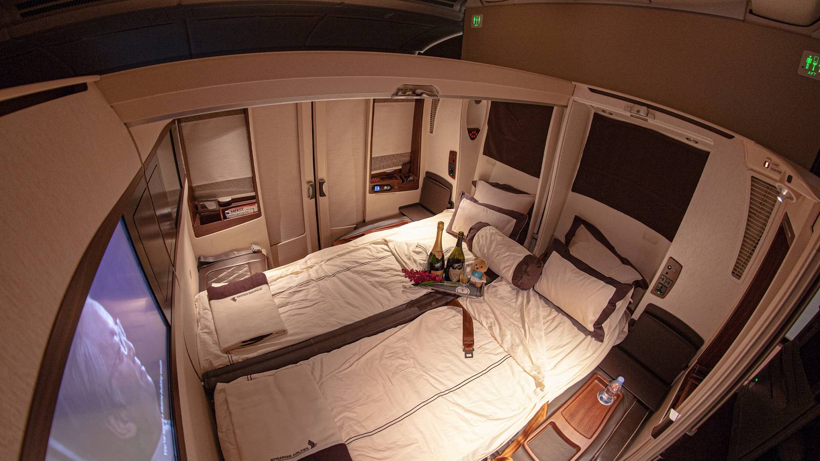 Here's How Much A First Class Ticket On Singapore Airlines' Airbus A380 ...