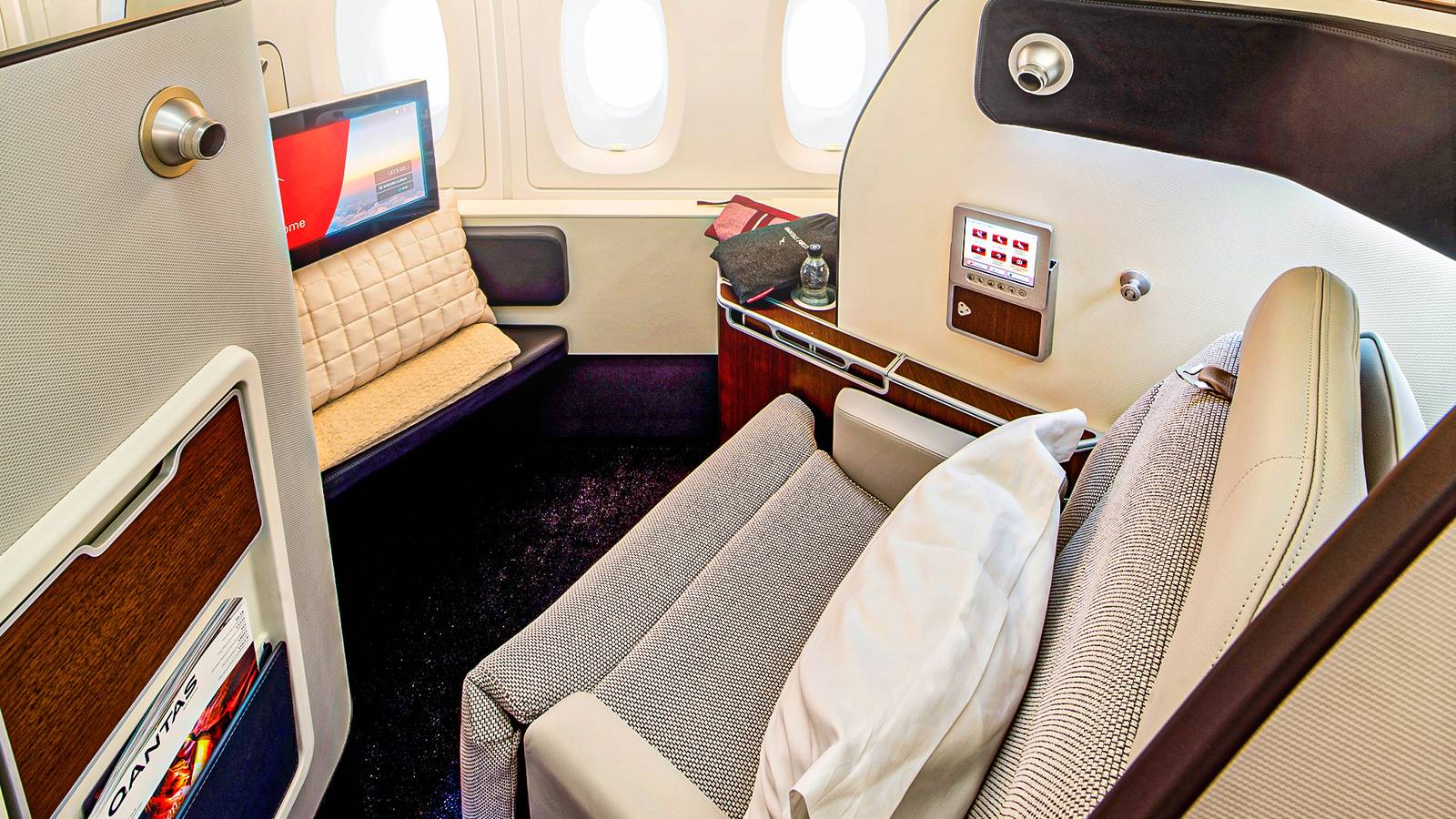 If You've Got Money To Burn, We Found These Near-Perfect First Class ...