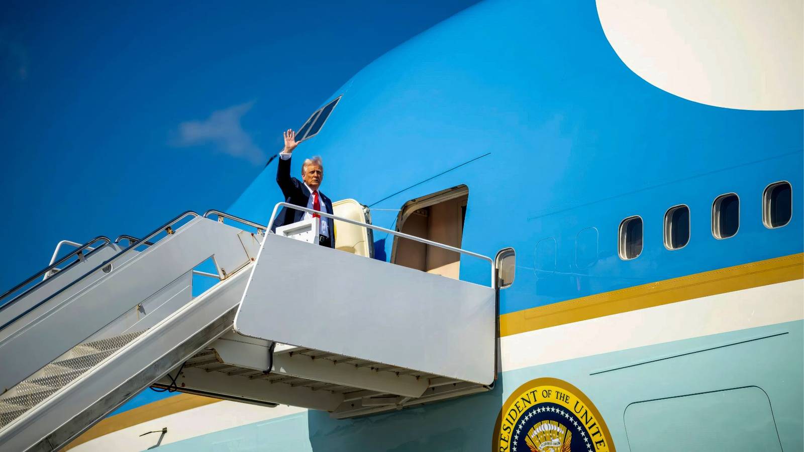 FAA Employee Arrested After Searching How To Unalive President Trump On ...