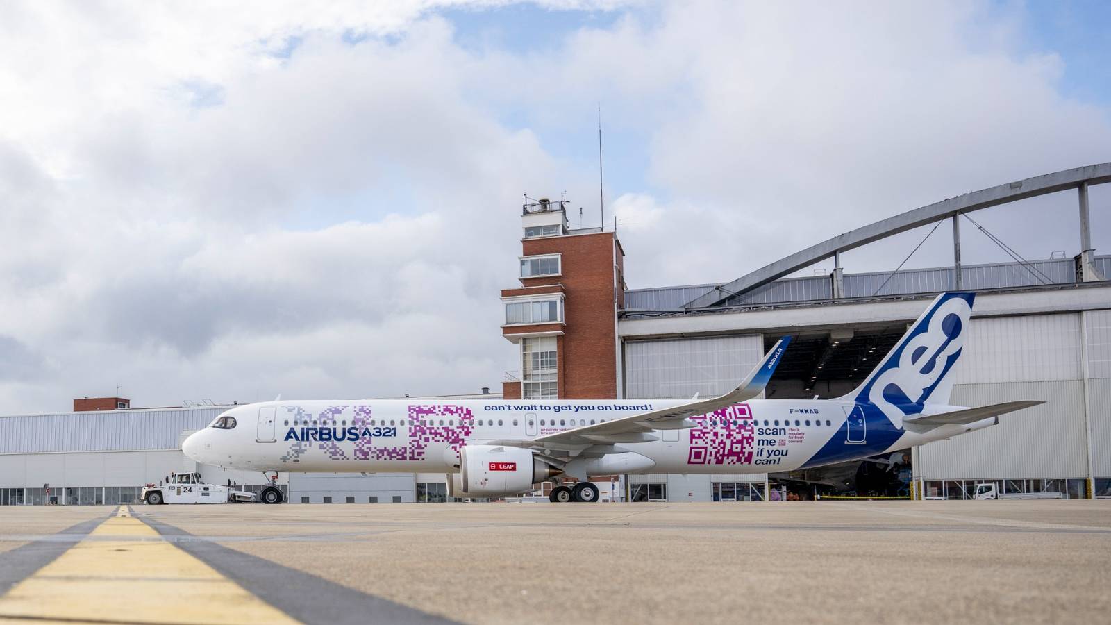 United Plans To Block A321XLR Middle Seats To Fly With 3 Flight ...