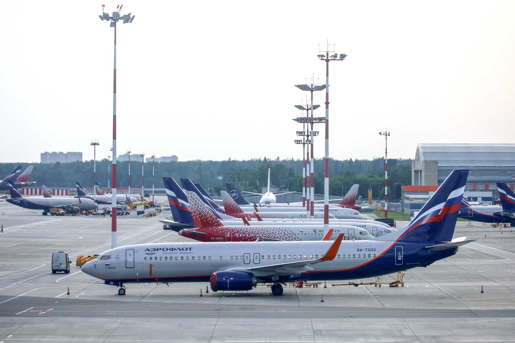 Russian Airline Bans First Officers From Landings After Surge In Hard ...