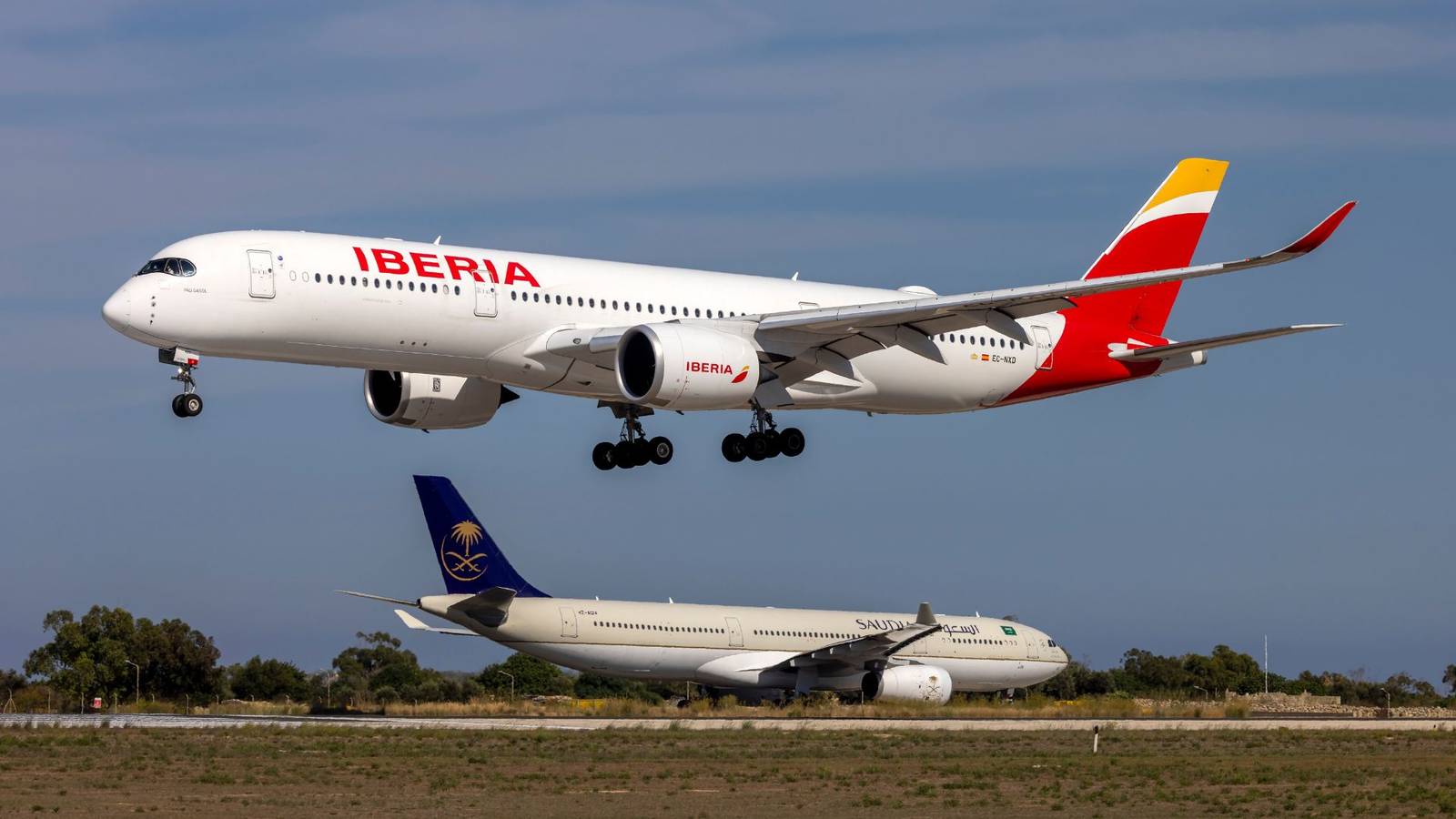 Iberia’s Damaged Airbus A350-900 Returns To Service After New Winglet ...