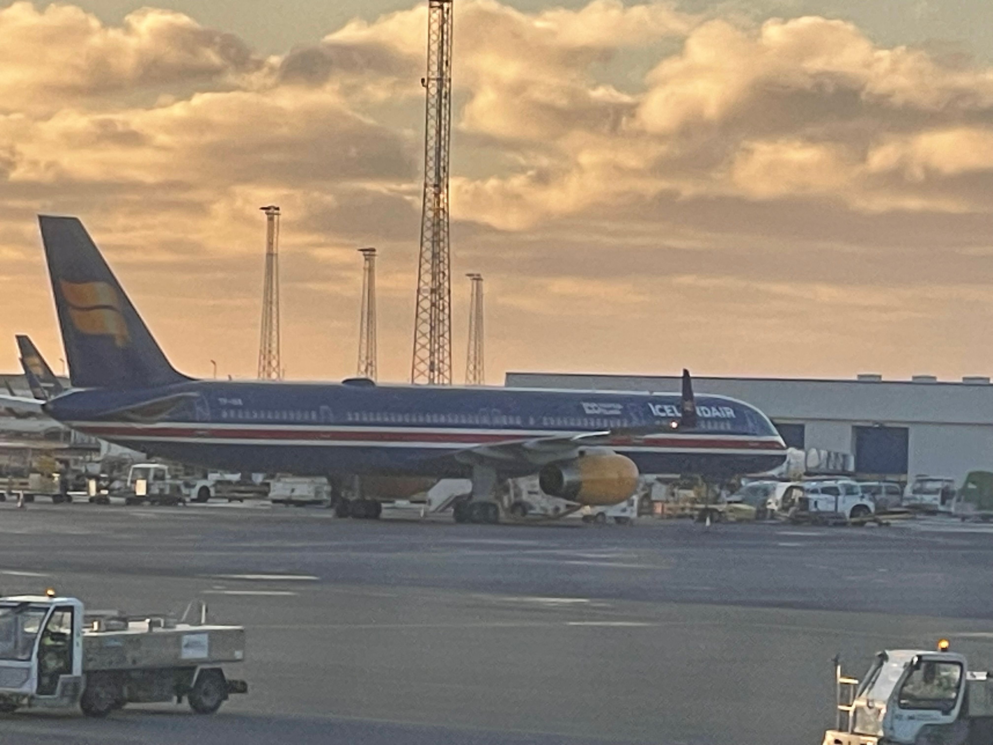Retirement Delayed: Icelandair's Boeing 757-300s Live On For Now